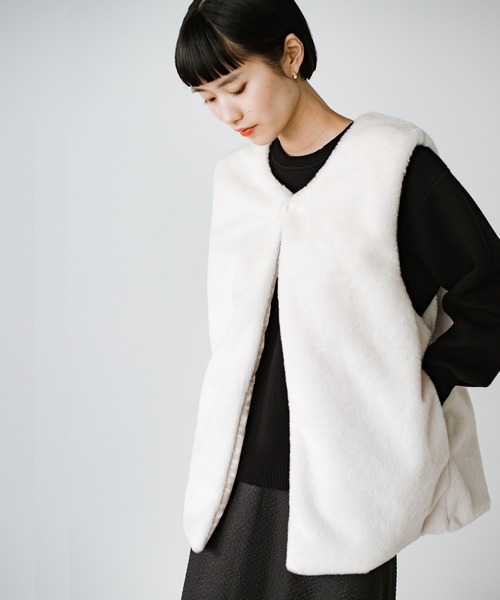 ANNA LUNA（アンナルナ）の「【ANNA LUNA】いつものコーデにプラスするだけでこなれ感を演出できるファーベスト！（その他アウター ...