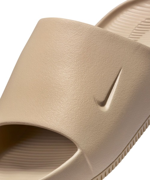 NIKE（ナイキ）の「CALM SLIDE FD4116-201（サンダル）」 - WEAR