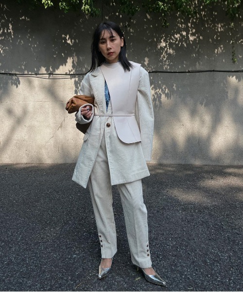 Ameri（アメリ）の「DEFORMATION SYNTHETIC LEATHER VEST（ベスト）」 - WEAR