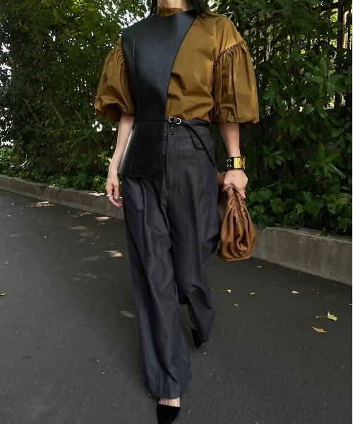 Ameri（アメリ）の「DEFORMATION SYNTHETIC LEATHER VEST（ベスト）」 - WEAR