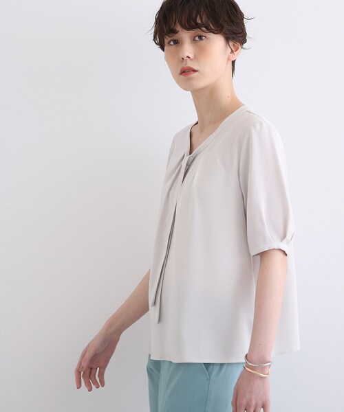 INDIVI（インディヴィ）の「【UVケア/接触冷感/吸水速乾/エコ】サテンボウタイ 半袖ブラウス（シャツ/ブラウス）」 - WEAR