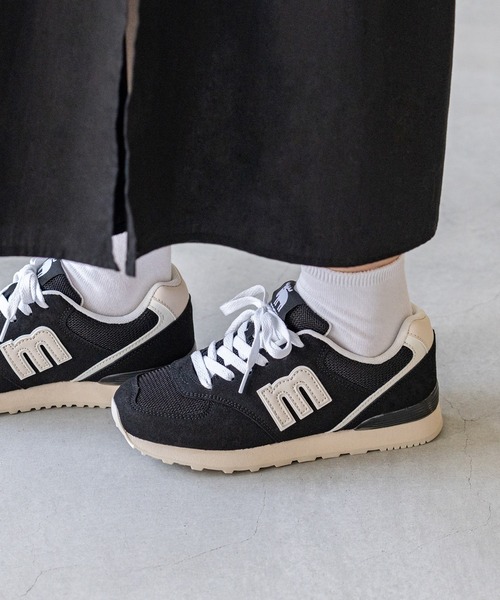 moz（モズ）の「moz マルチカラー スニーカー（スニーカー）」 - WEAR