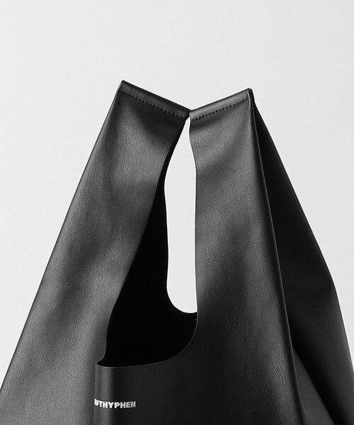 SOFTHYPHEN（ソフトハイフン）の「＜SOFTHYPHEN＞ フェイクレザー コンビニエンス バッグ（トートバッグ）」 - WEAR