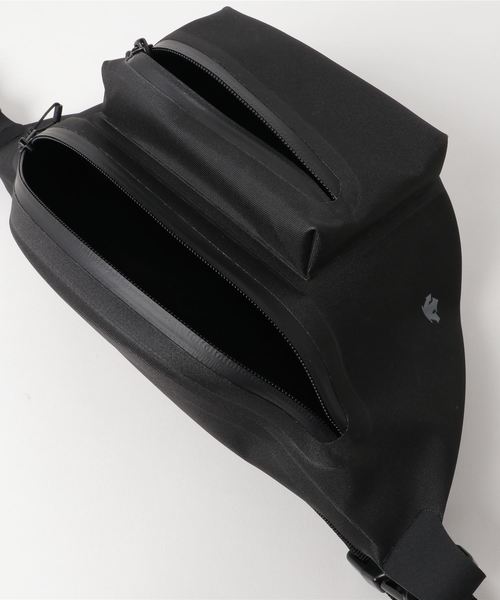 DESCENTE（デサント）の「WAIST BAG / ウエストバッグ（ボディバッグ/ウエストポーチ）」 - WEAR