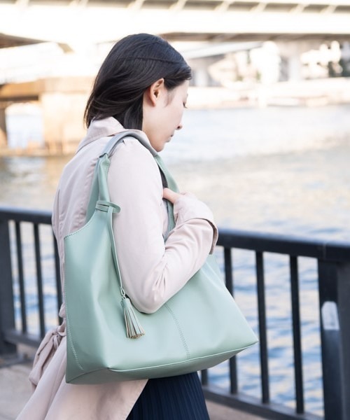 Nove Kojeni（ノヴィコジェニー）の「ラウンドトート（トートバッグ）」 - WEAR