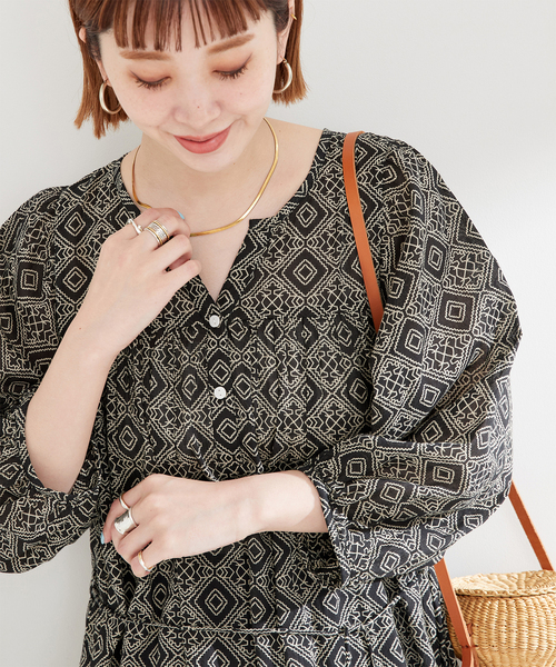 B.C STOCK（ベーセーストック）の「FANAKA/ファナカ モノトーンプリントワンピース（ワンピース）」 - WEAR