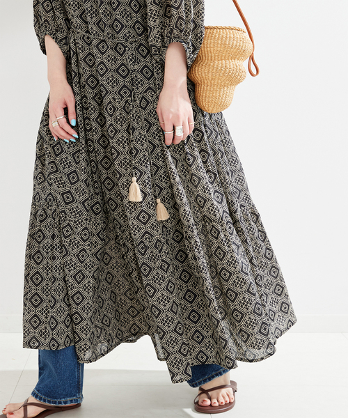 B.C STOCK（ベーセーストック）の「FANAKA/ファナカ モノトーンプリントワンピース（ワンピース）」 - WEAR