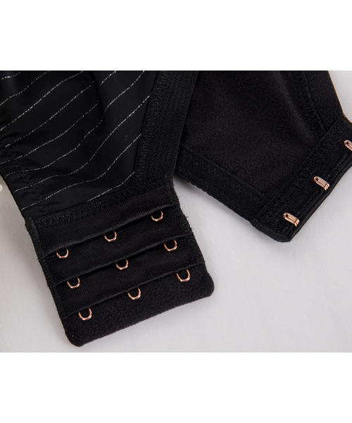 LEUTUS（ルタス）の「セクシーマジックストライプチューブ型補正ブラ（ブラジャー）」 - WEAR