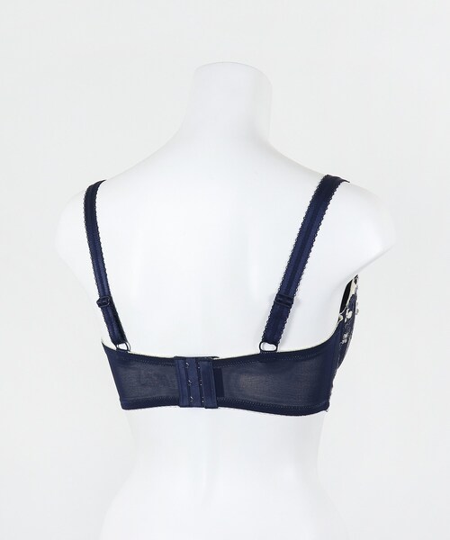 Risa Magli（リサマリ）の「メルティ ブラジャー（ブラジャー）」 - WEAR