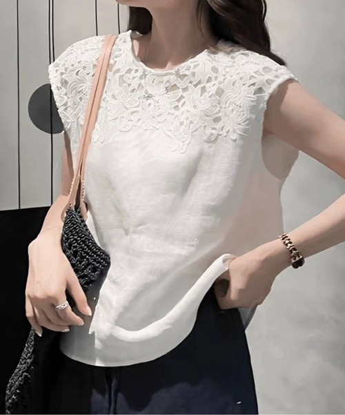 AMAJI（アマジ）の「フラワーレースノースリーブトップス（Tシャツ/カットソー）」 - WEAR