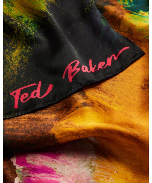 Ted Baker（テッドベーカー）の「EDNAH アートプリント シルクスカーフ（ストール/ショール）」 - WEAR