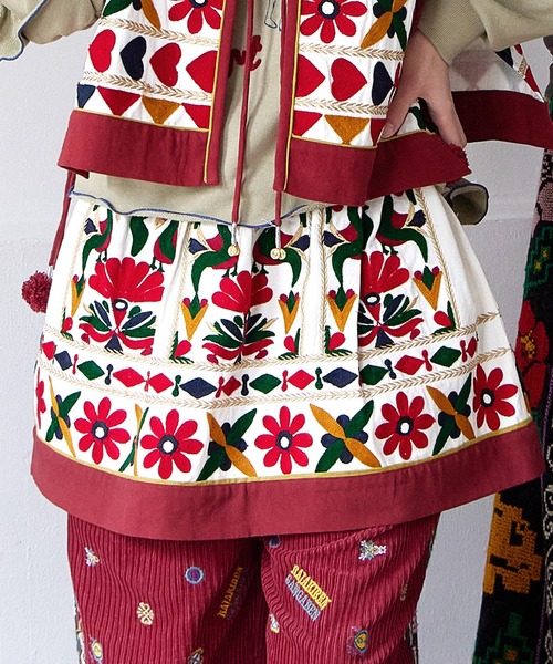 チャイハネ】スンダナ刺繍ミニスカート（スカート）｜チャイハネ