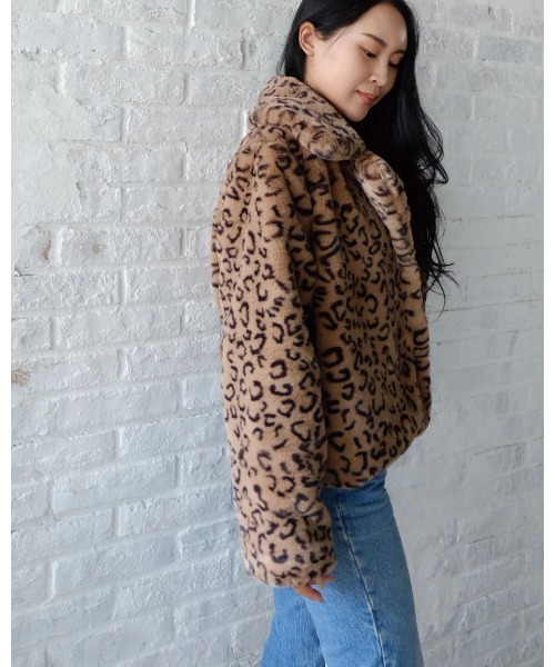 roial（ロイアル）の「JACKET/ROIAL(ロイアル）マルチ総柄デザインリラックスサイジングファーブルゾン（ブルゾン）」 - WEAR