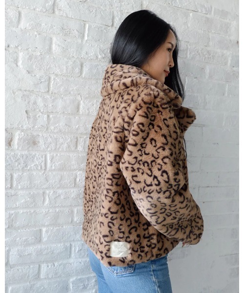 roial（ロイアル）の「JACKET/ROIAL(ロイアル）マルチ総柄デザインリラックスサイジングファーブルゾン（ブルゾン）」 - WEAR