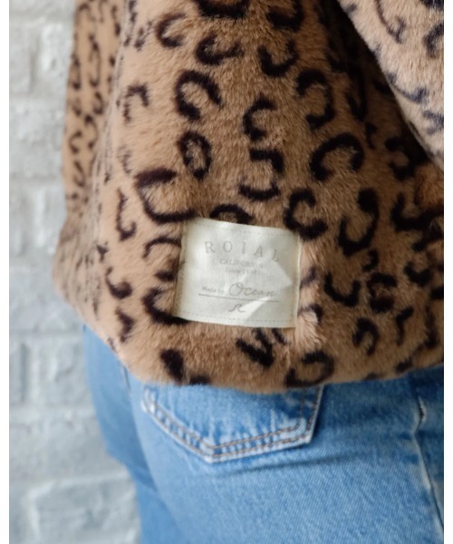 roial（ロイアル）の「JACKET/ROIAL(ロイアル）マルチ総柄デザインリラックスサイジングファーブルゾン（ブルゾン）」 - WEAR