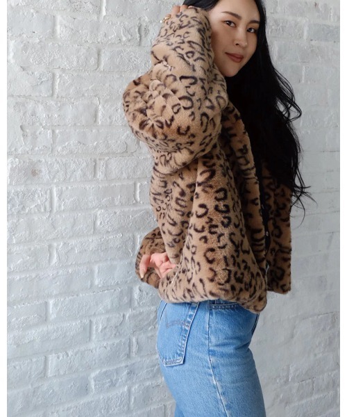 roial（ロイアル）の「JACKET/ROIAL(ロイアル）マルチ総柄デザインリラックスサイジングファーブルゾン（ブルゾン）」 - WEAR