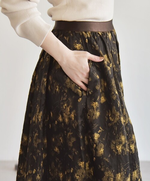 quaranciel:〈洗濯機可能〉フラワー ジャカード タック ギャザー