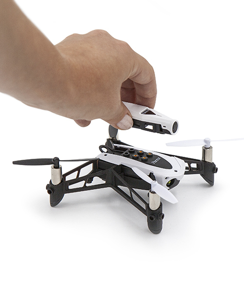 ESTNATION（エストネーション）の「Parrot "MAMBO FPV" Mini-Drone PF727046（おもちゃ）」 - WEAR