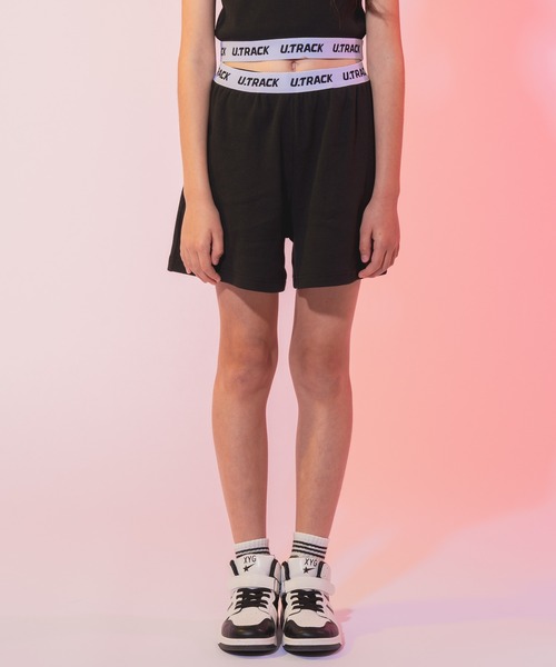 URBAN CHERRY（アーバンチェリー）の「【U.TRACK】ロゴテープデザインリブショートパンツ（その他パンツ）」 - WEAR