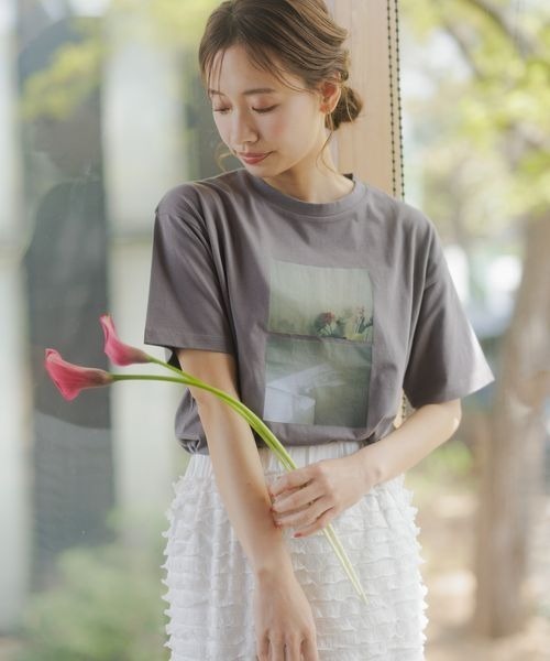 mysty woman（ミスティウーマン）の「【花盛友里さんコラボ】コラボアートフォトTシャツ 121442（Tシャツ/カットソー）」 - WEAR