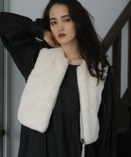 ESCAR（エスカー）の「 ESCAR フラッフィーベスト（ベスト）」 - WEAR