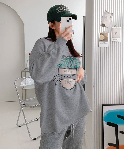 Dalfwin（ダールフィン）の「REDVILLEプリントオーバーサイズスウェット（スウェット）」 - WEAR