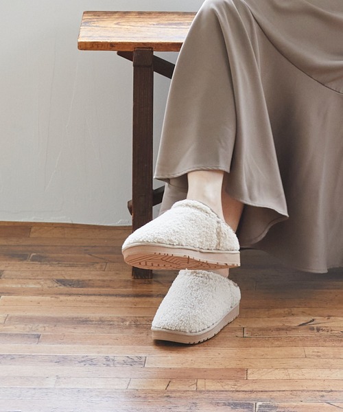 mooimooi（モーイモーイ）の「ムートンスリッポン（サンダル）」 - WEAR