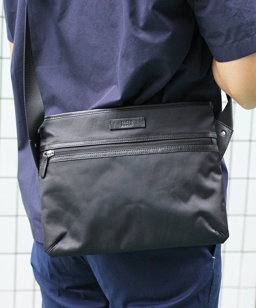 TAKEO KIKUCHI（タケオキクチ）の「 【 WEB 限定 】 薄マチショルダーバッグ 【 メンズ バッグ ショルダー サコッシュ ...