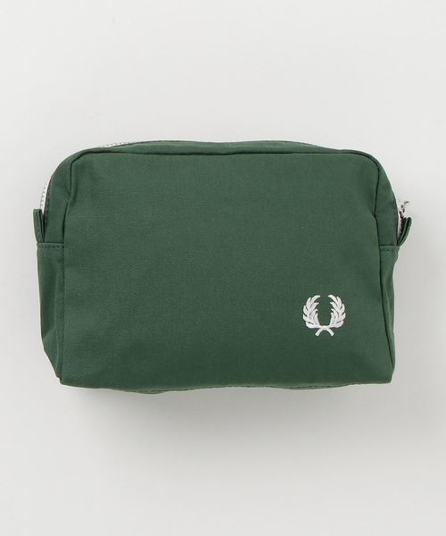 FRED PERRY（フレッドペリー）の「FRED PERRY CANVAS POUCH(M) (GREEN)（ポーチ）」 - WEAR