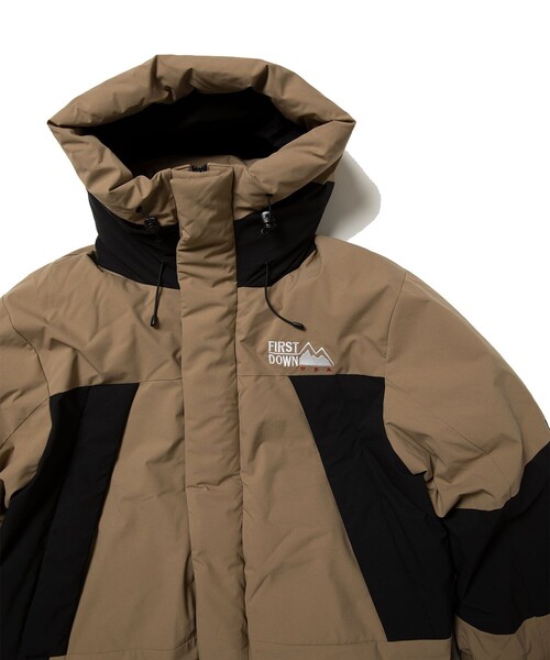 FIRST DOWN（ファーストダウン）の「FIRST DOWN/ファーストダウン 別注パネルショートダウン（ダウンジャケット/コート ...