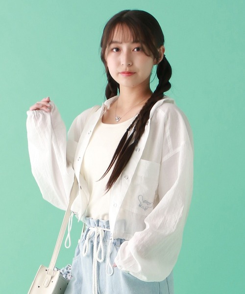 repipi armario（レピピ アルマリオ）の「【シナモロール】【接触冷感】スパンボイルパーカー（シャツ/ブラウス）」 - WEAR