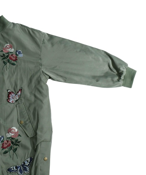 iS ScoLar（イズスカラー）の「523045：蝶花刺繍チュール重ねブルゾン（ワンピース）」 - WEAR