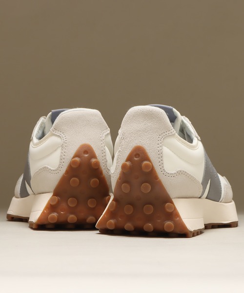 NEW BALANCE（ニューバランス）の「New Balance U327（スニーカー）」 - WEAR