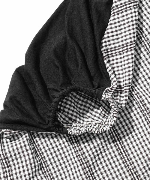 iS ScoLar（イズスカラー）の「522077：蝶刺繍ストライプ切替プルオーバー（Tシャツ/カットソー）」 - WEAR