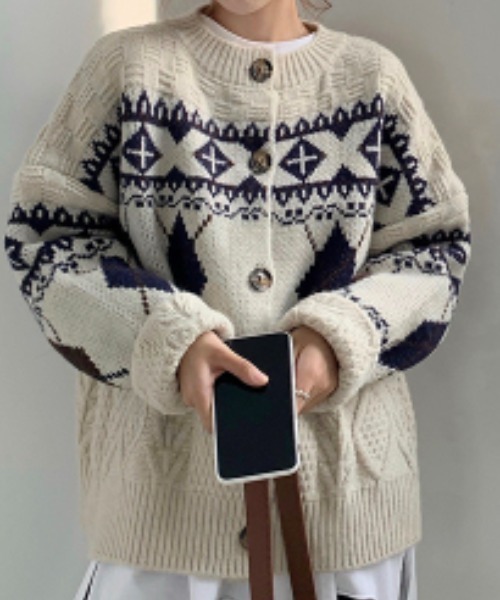 ダイヤモンドチェックジャカードラウンドネックシングルブレストセーター（ニット/セーター）｜AMAJI（アマジ）のファッション通販 - ZOZOTOWN