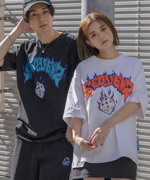 SEQUENZ（シークエンズ）の「【SEQUENZ】FLAME DICE ＆ HOT DEVIL HEAVY S/S TEE / フレイム ダイス ファイヤー デビル グラフィティ 刺繍 ...