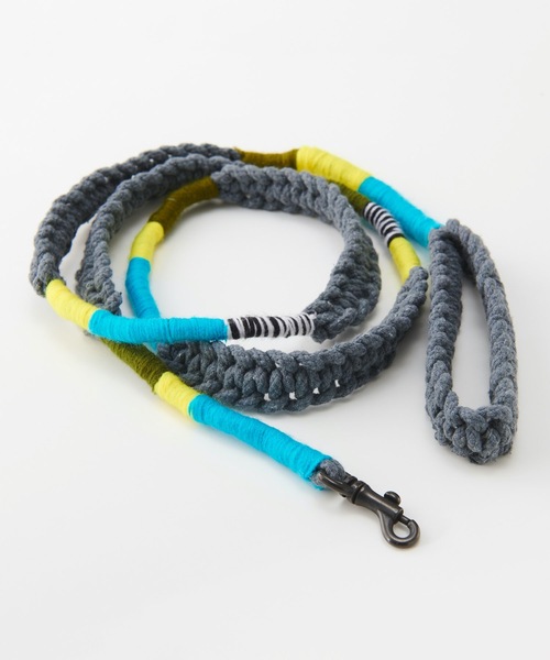 392 plusm（サンキューニプリュスエム）の「392plusm サンキューニ プリュス エム:犬リード マクラメ編み ドッグリード（リード/ハーネス/首輪）」 - WEAR
