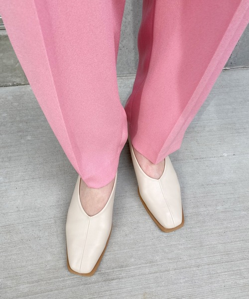 EVOL（イーボル）の「22新色【EVOL】 Vカットパンプス IR9694（パンプス）」 - WEAR