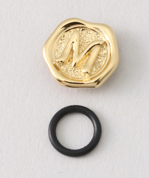 IENA（イエナ）の「【MARIA BLACK/マリアブラック】M SIGNET COIN G（チャーム）」 - WEAR