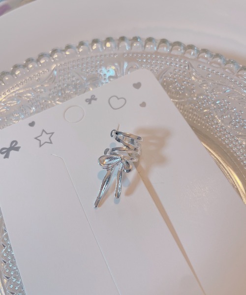 《レースアップリボンシングルイヤーカフ オールシルバーカラー（MA/EK344)（イヤーカフ）｜B.I.D.（ビーアイディー）のファッション ...