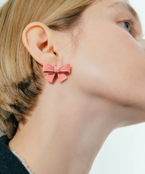 【セール】【NEW】Velours ribbon pierce（ピアス（両耳用））｜whim（ウィム）のファッション通販 - ZOZOTOWN