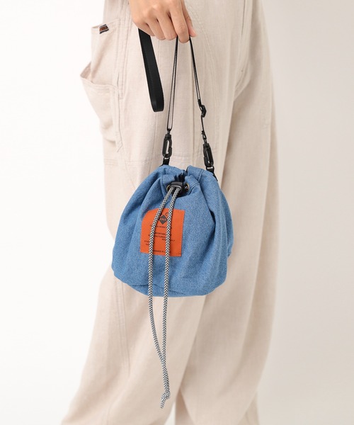 URCH RNA（アーチ アールエヌエー）の「E5043 URCHオニギリサコッシュ（ハンドバッグ）」 - WEAR