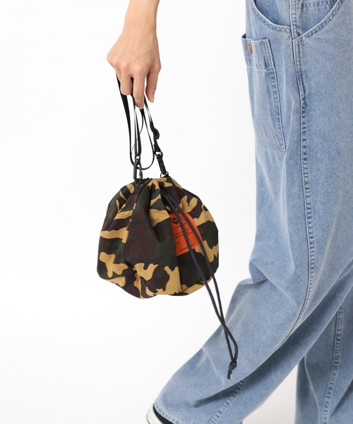 URCH RNA（アーチ アールエヌエー）の「E5043 URCHオニギリサコッシュ（ハンドバッグ）」 - WEAR