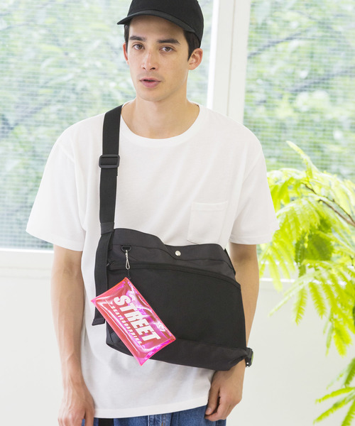 WEGO（ウィゴー）の「WEGO/クリアポーチ付きメッシュポケットショルダーバッグ（ショルダーバッグ）」 - WEAR