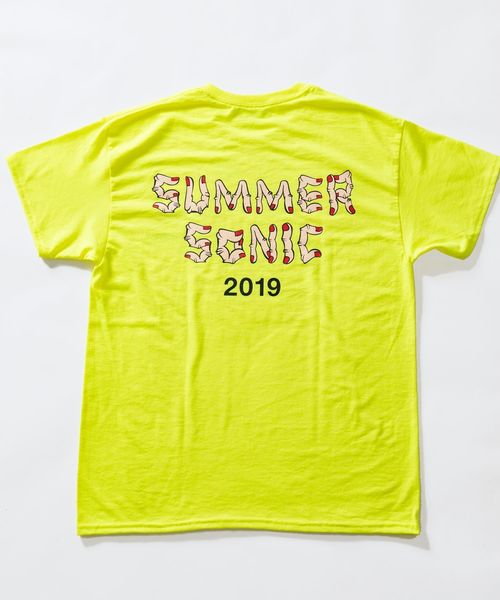 サマソ二2019: 野性爆弾 くっきー Tシャツ ピンク/ライトグリーン