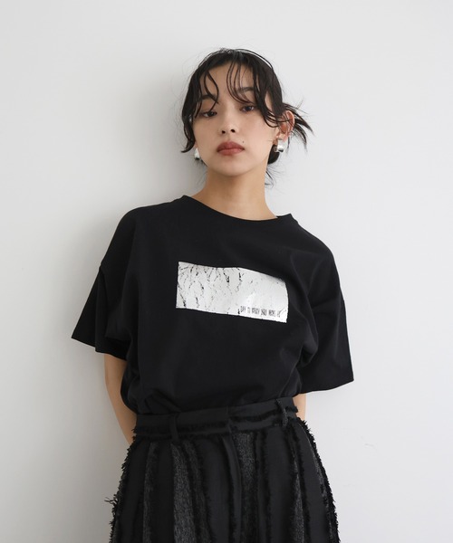 hellam（へラム）の「シルバーヴィンテージ箔プリントTシャツ（Tシャツ/カットソー）」 - WEAR
