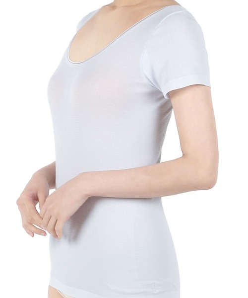 GUNZE（グンゼ）の「GUNZE グンゼ COOLMAGIC 汗取り付2分袖インナー 部屋干しクイック Tシャツ 半端袖（Tシャツ/カットソー）」 - WEAR