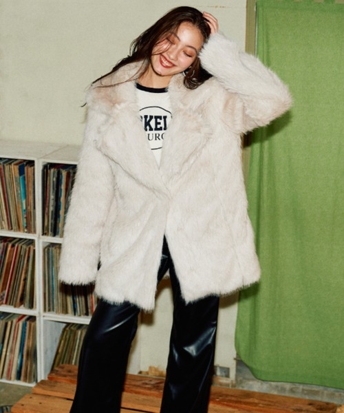 BLONDEY（ブロンディ）の「ボリュームフェイクファーコート（その他アウター）」 - WEAR