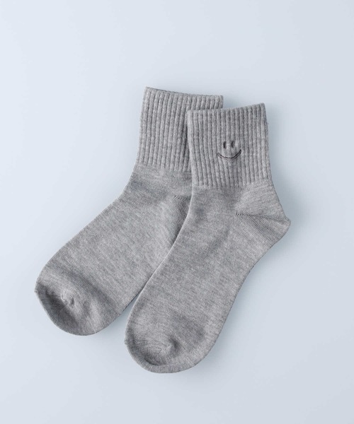 【BASIC SOCKS】Qスマイル無地（ソックス/靴下）｜Right-on（ライトオン）のファッション通販 - ZOZOTOWN