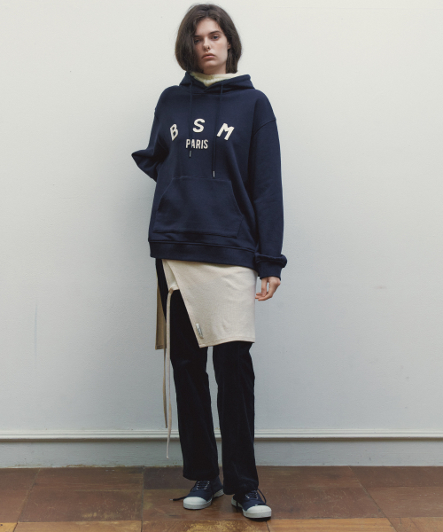 BENSIMON（ベンシモン）の「BSM PATCH LOGO HOODY - NAVY（パーカー）」 - WEAR